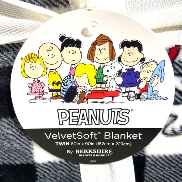 Peanuts | Bedding | Twin Plaid Berkshire Peanuts Snoopy Blanket | Poshmark